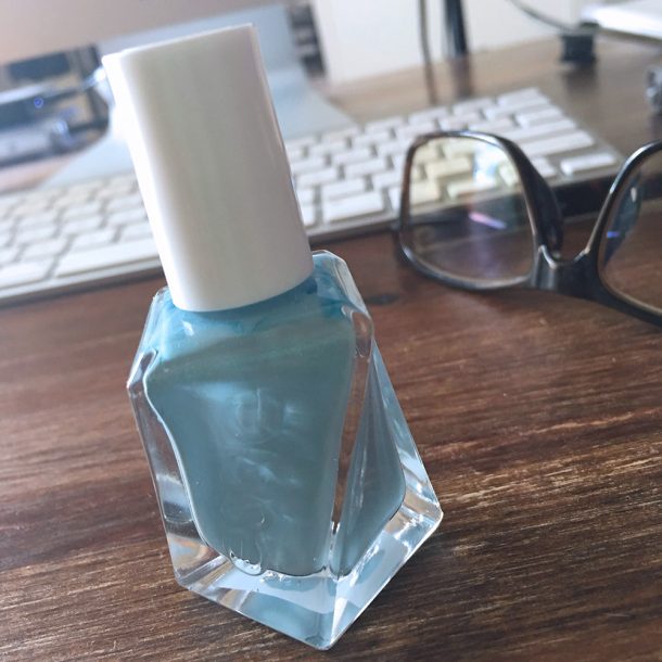 Nails Reviews, Swatches and Pictures on Makeup and Beauty Blog